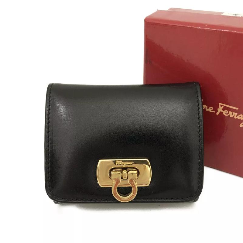 PRE-ORDER Salvatore Ferragamo Gancini Leather Coin Purse Wallet ...